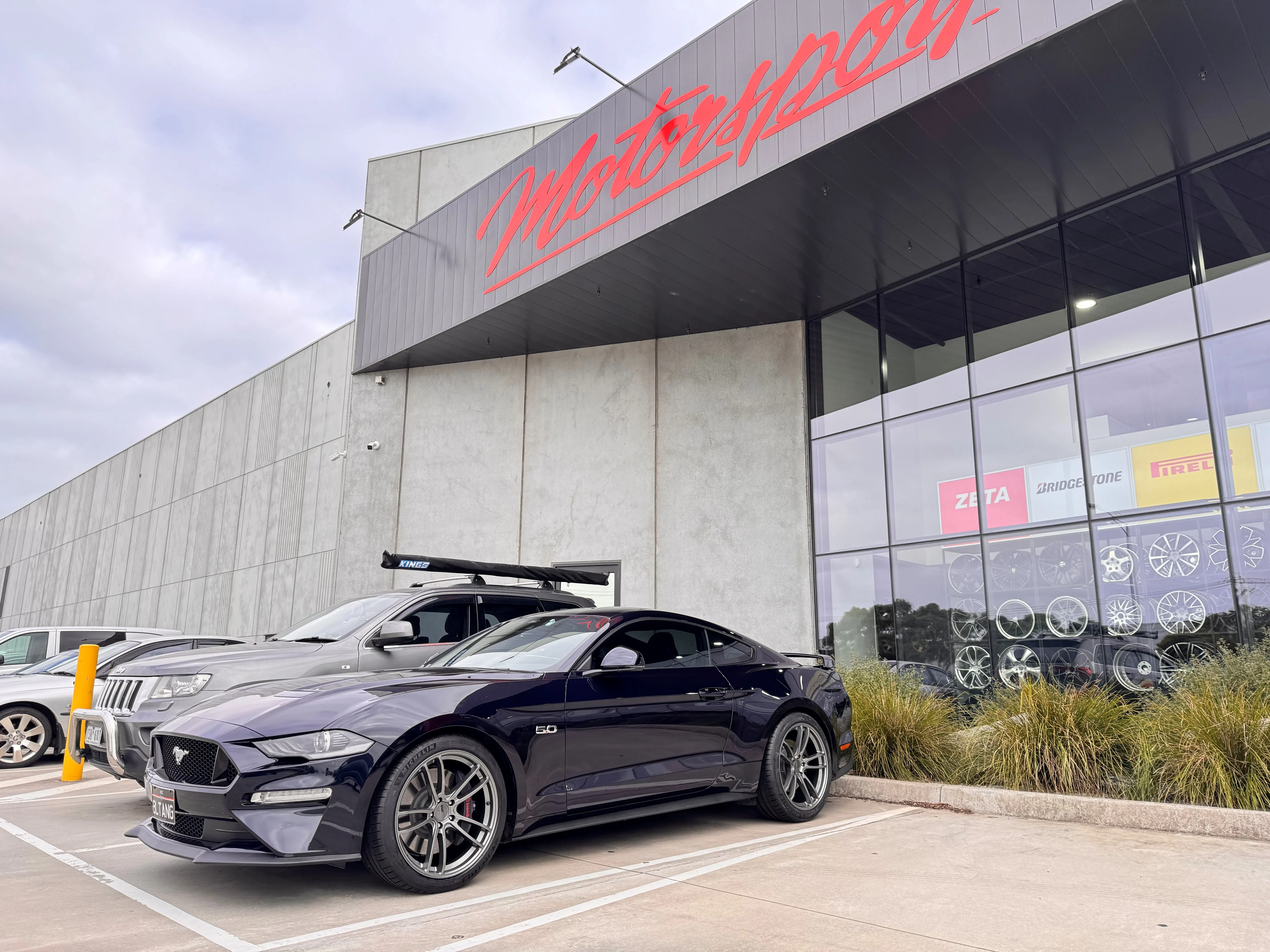 FORD MUSTANG with AMR MACH 5 20 INCH WHEELS IN GRAPHITE