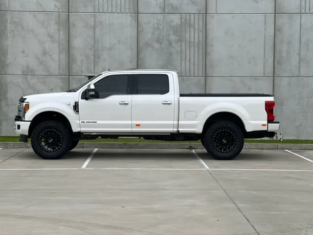 FORD F350 with METHOD 305 NV 20X9 and 37s