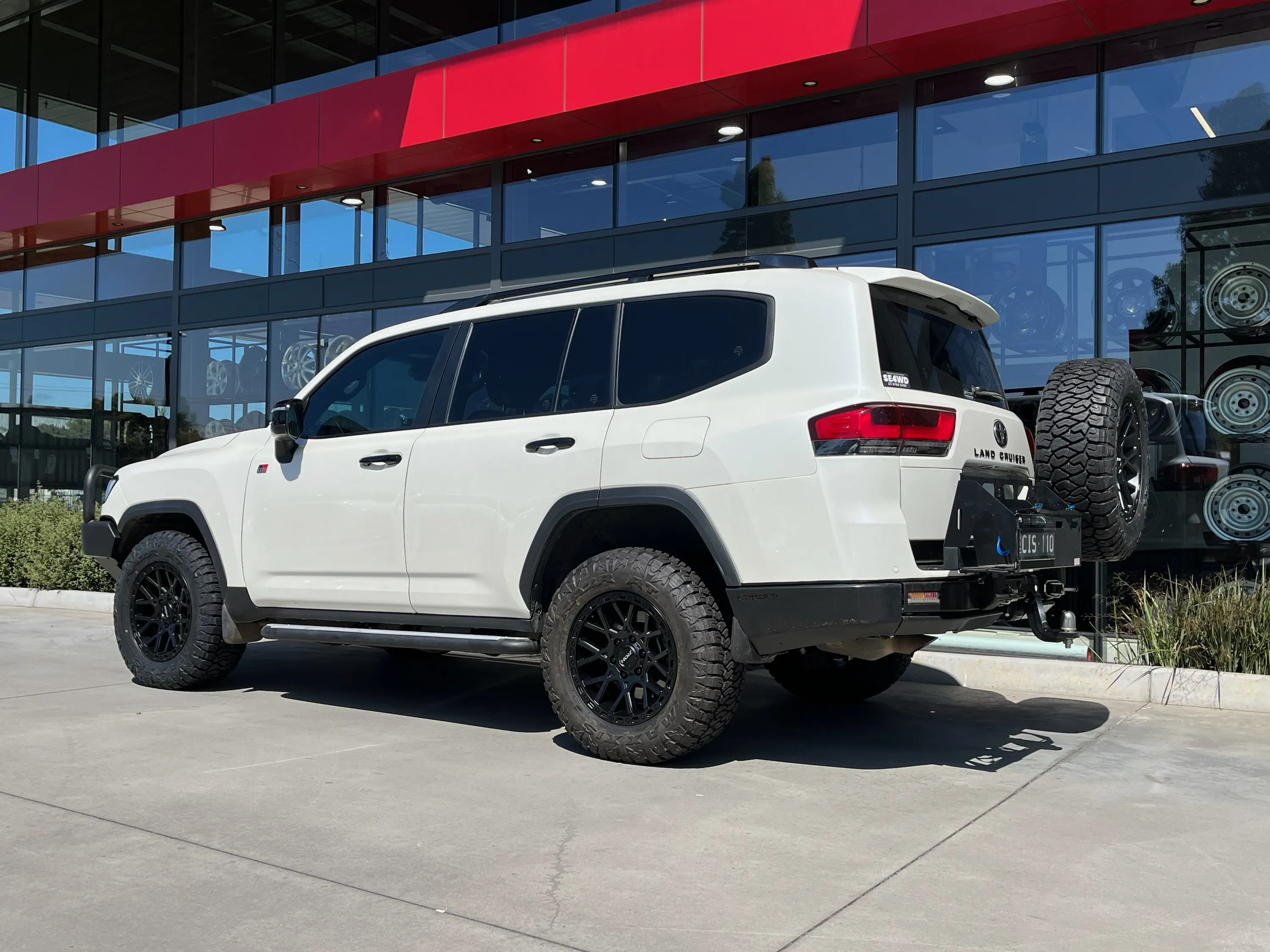 TOYOTA LANDCRUISER 300 SERIES with ROH CRAWLERS 18 inch